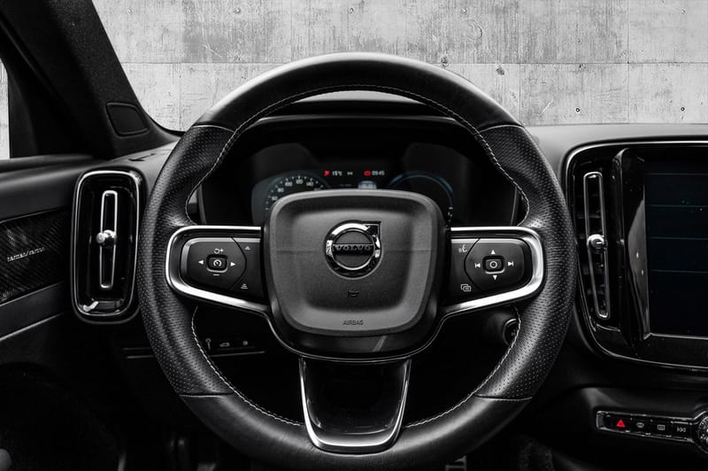 DR89587 | Volvo XC40 | FWD T5 Plug In Hybrid R-Design 262Hk ...