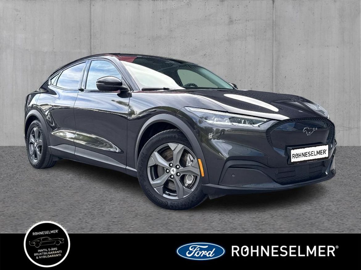 ED14032 | Ford Mustang Mach-E Standard Range | SR RWD | Drive
