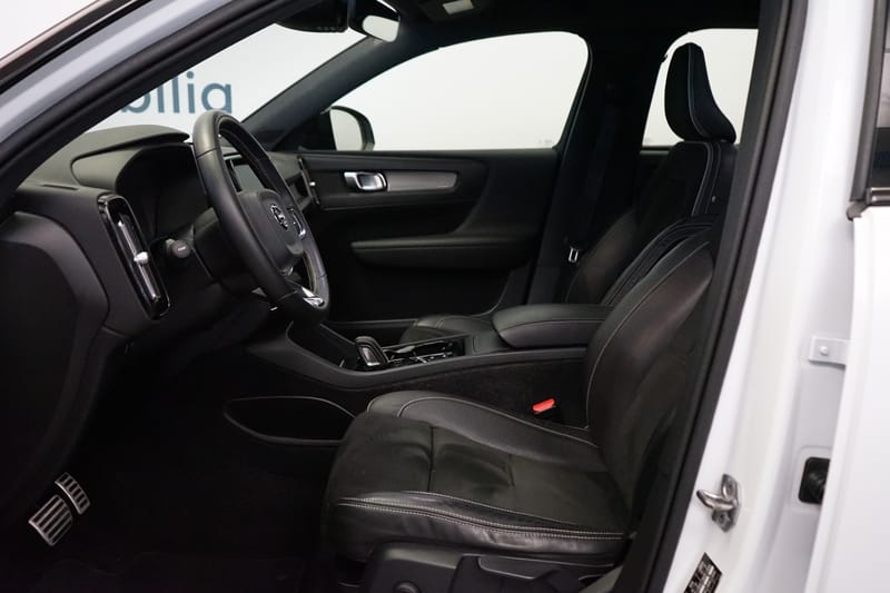 HOK767 | Volvo XC40 | T5 AWD R-Design / Navigation / 360 kamera / | Wayke