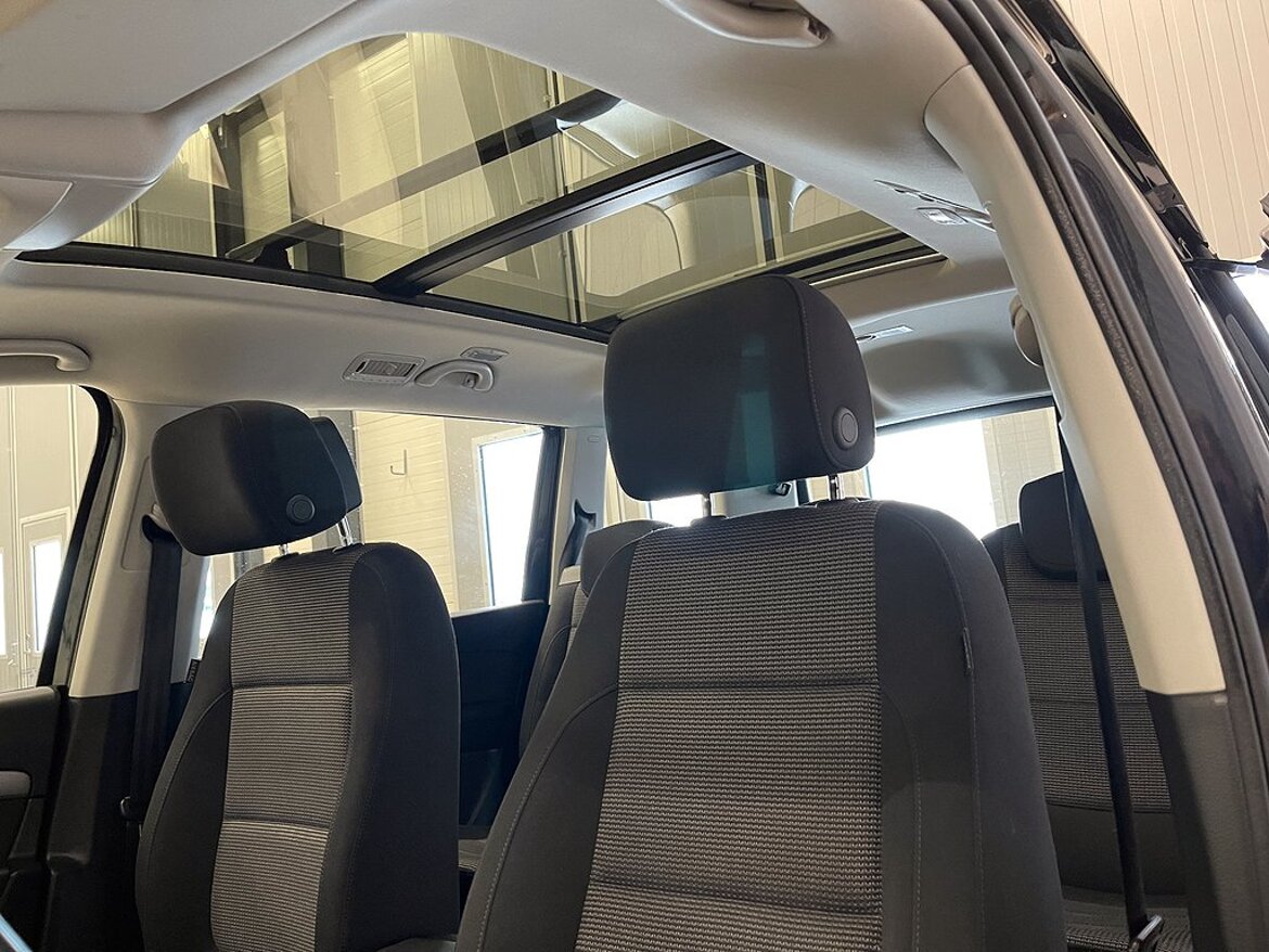 NTF716 | Volkswagen Sharan | 2.0TDI 4Motion Premium 7sits | Wayke