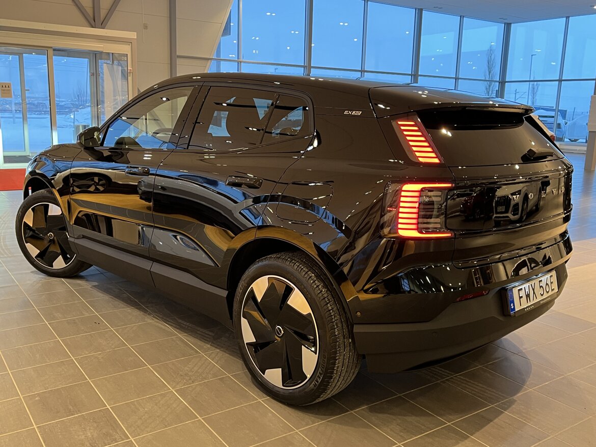 Volvo EX30 Single Motor Extended Range Ultra - Bilkompaniet