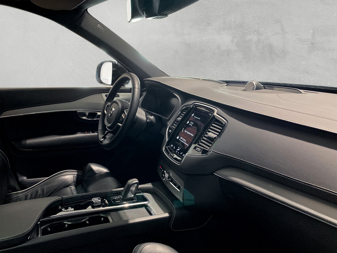 NGN42K | Volvo XC90 | Recharge T8 R-Des Pro Edt 7-säten | Wayke