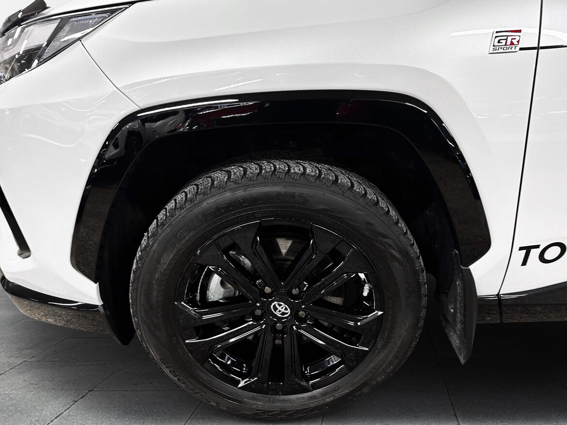 TWM98F | Toyota RAV4 Hybrid AWD-i | GR Elhybrid LED-ramp V-Hjul ...